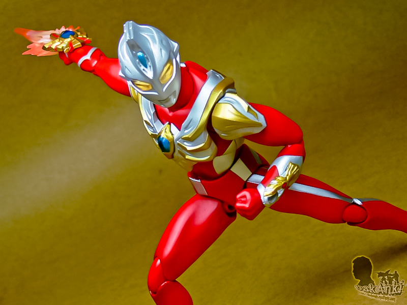 bakAnki: [FiguReview]Ultra-Act Ultraman Max
